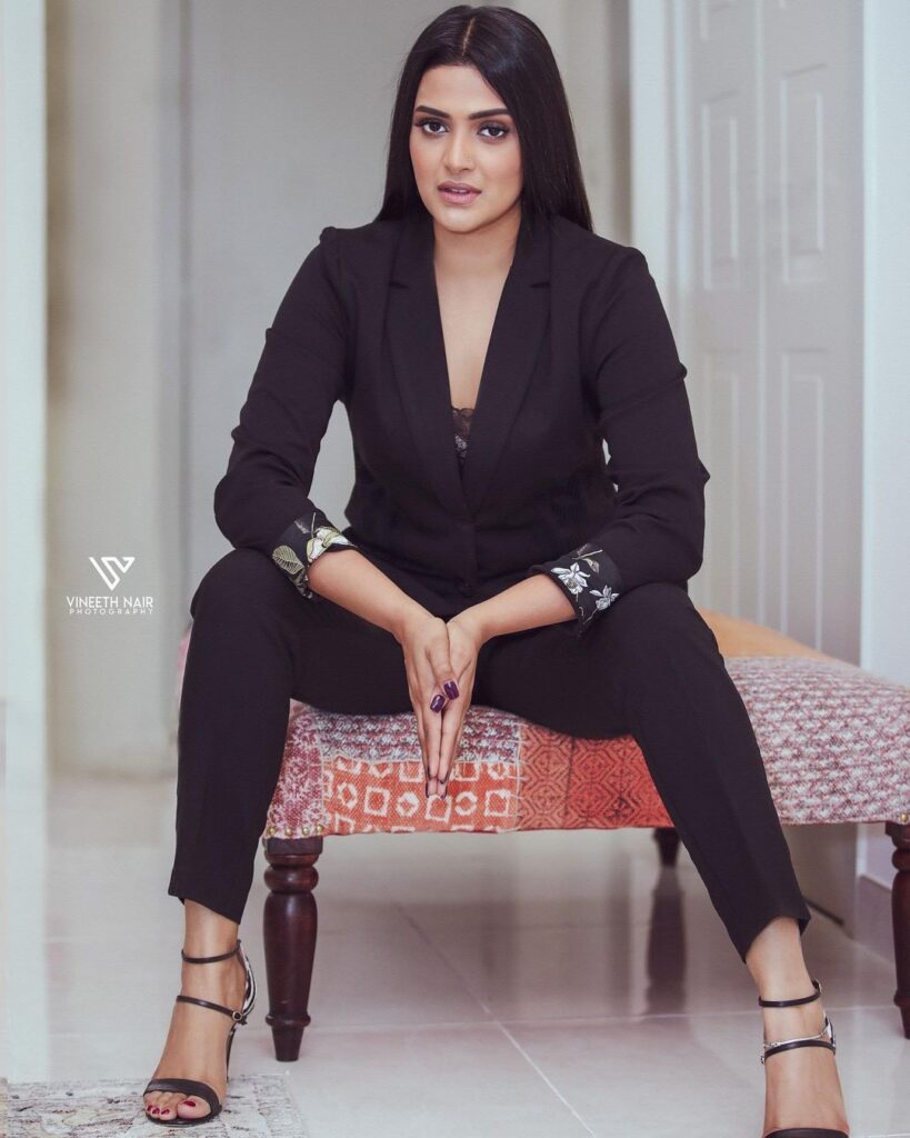 Divya Pillai Biography, Wiki, Age, Family, Husband, Hometown, Photos ...