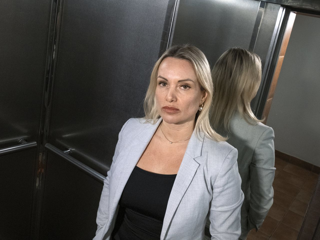 Marina Ovsyannikova Age, Biography, Wiki, Husband, Family, Address ...