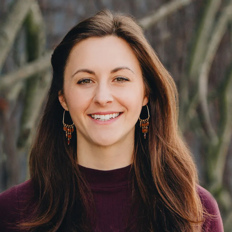 Hannah Snow Age, Biography, Wiki, Family, Address, Hometown, Photos ...