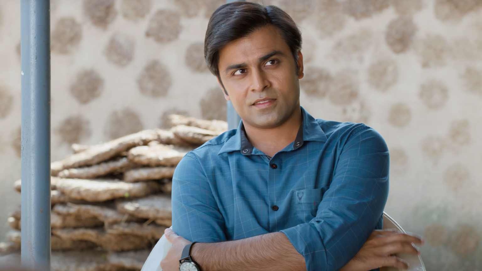 Jitendra Kumar Age, Biography, Wiki, Wife, Family, Address, Hometown ...