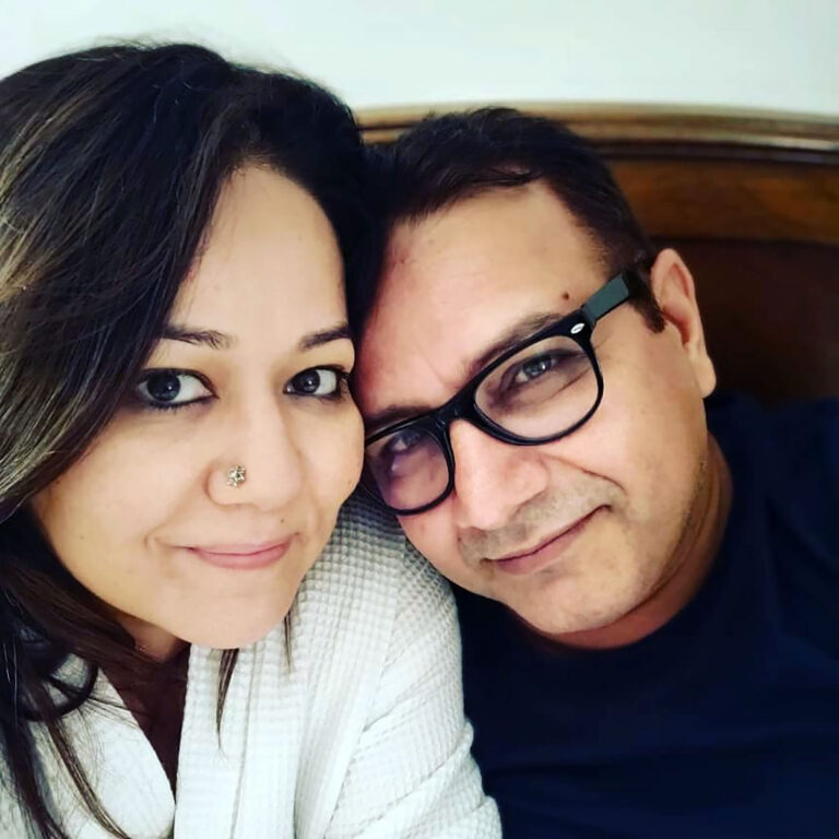 Kumud Mishra Age, Biography, Wiki, Wife, Family, Address, Hometown ...