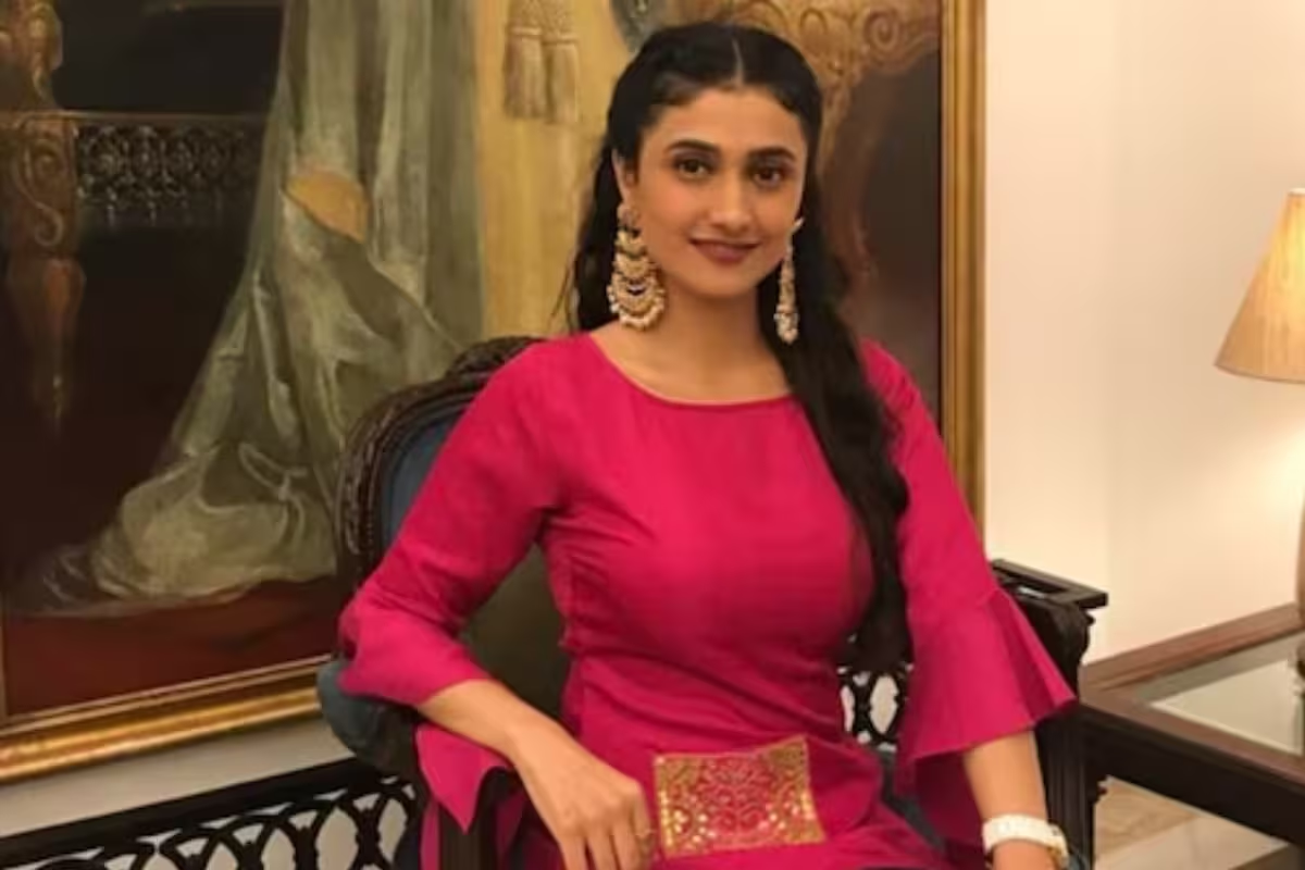 Ragini Khanna Age, Biography, Wiki, Family, Address, Hometown, Photos ...